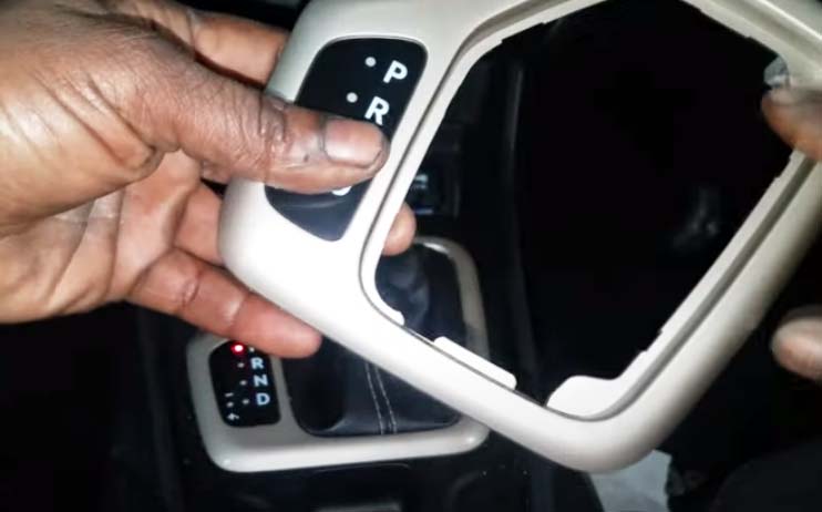 Replacing the Service Shifter in a Jeep Cherokee