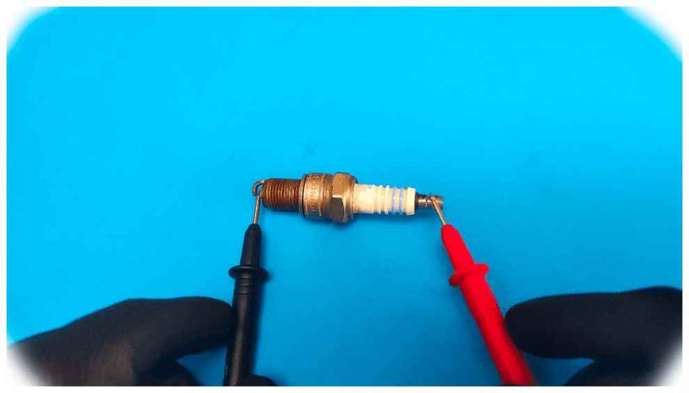 How to Check a Spark Plug With a Multimeter